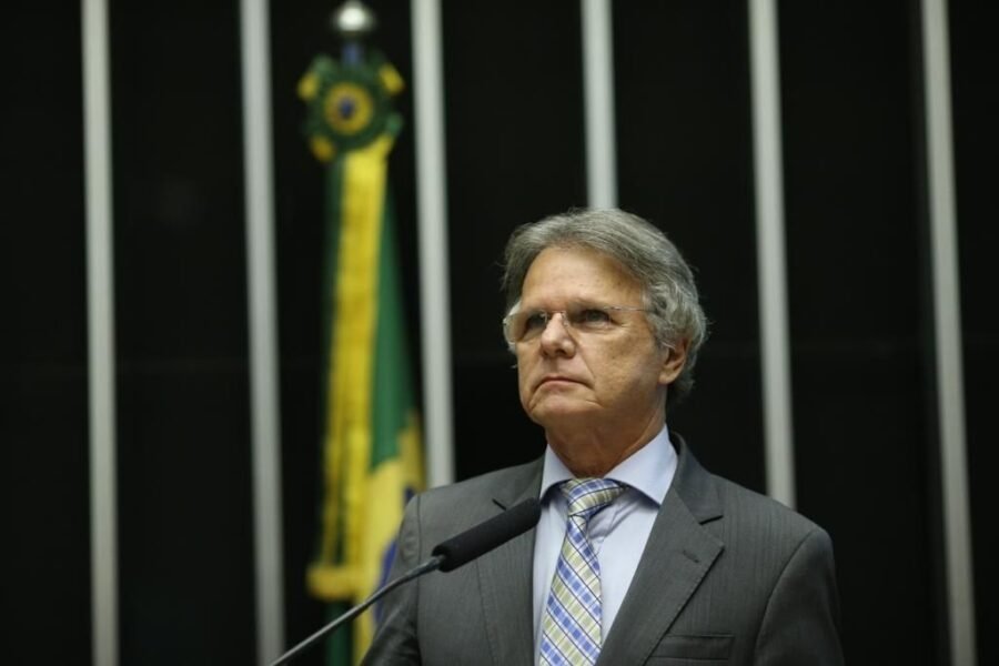 Macris é premiado com o “Troféu Bom Parlamentar” do Ranking dos ...